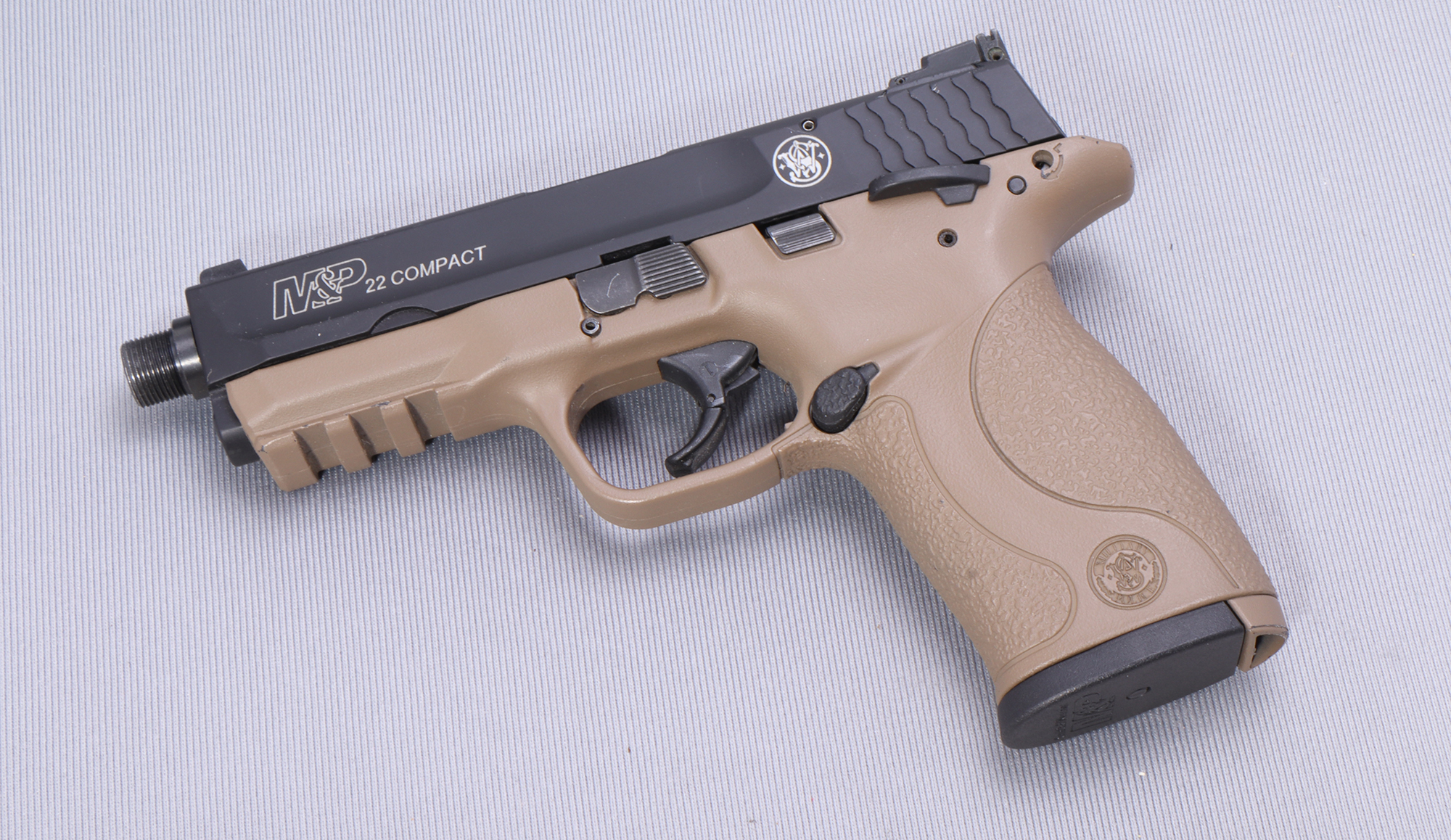 Smith & Wesson ~ M&P 22 Compact ~ 22 LR | Bass Pro Shops